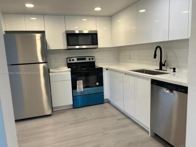 800 SW 131st Ave #408F, Pembroke Pines, FL 33027