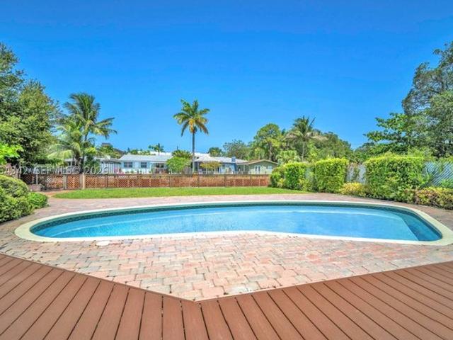 800 SW 8th Ter, Fort Lauderdale, FL 33315