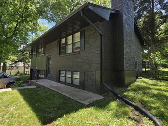 800 Sycamore Ln, Columbia, MO 65203
