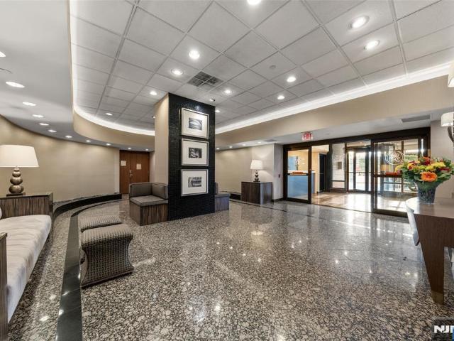 800 Palisade Avenue # 1804