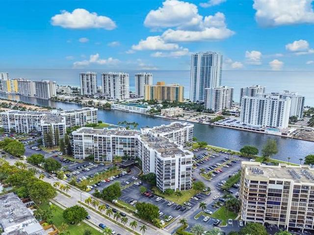 800 Parkview Dr Apt 527, Hallandale Beach, FL 33009
