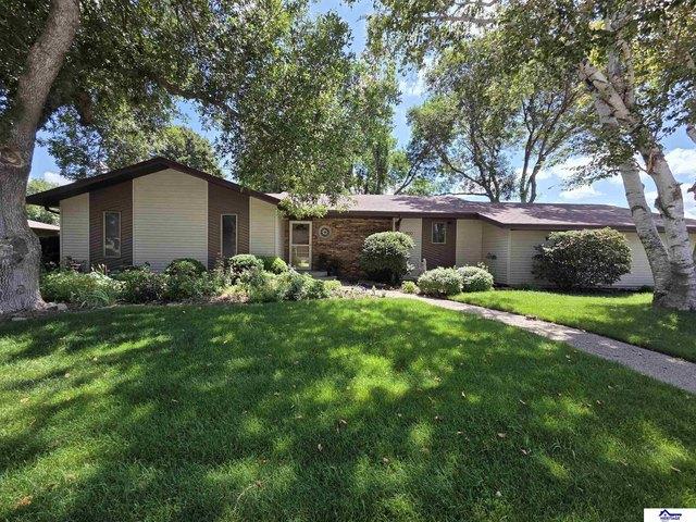 800 Parkview Dr, Henderson, NE 68371
