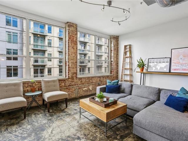 800 Peachtree Street NE 8613