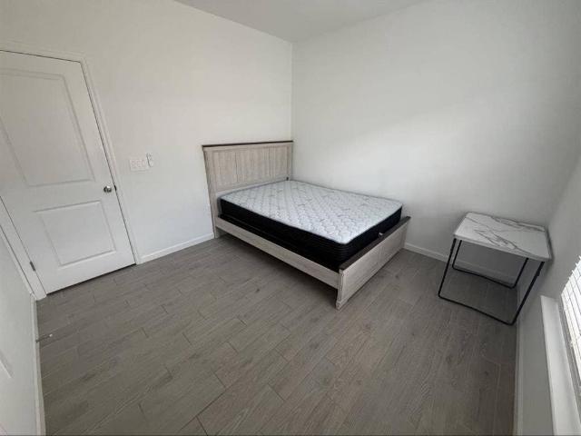800$ Private Room w/ Private Bath