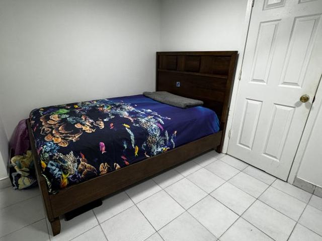$800 room with private bathroom