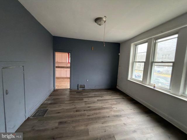 800 W 11th St, Chester, PA 19013 | MLS #PADE2111 | Compass