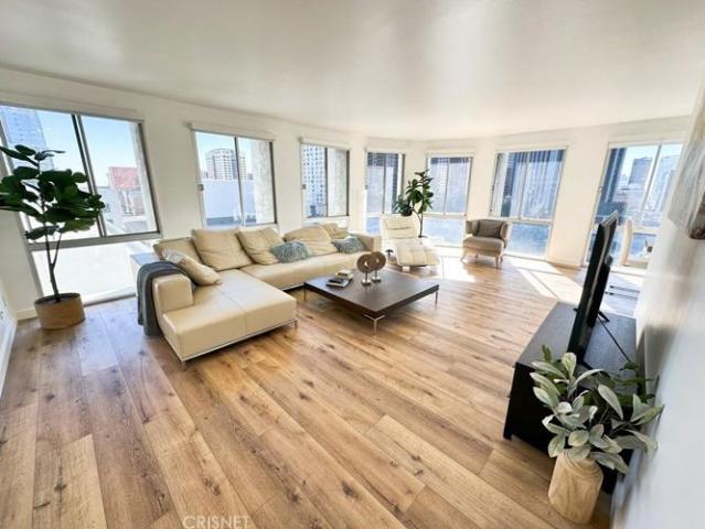 800 W 1st St #905, Los Angeles, CA 90012