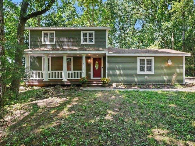 800 W Willis Rd, Saline, MI 48176