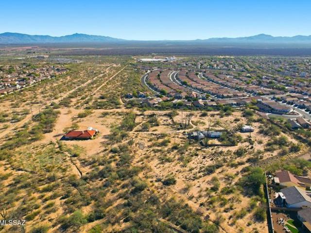 800 W Camino Rancheria W, Sahuarita, AZ 85629
