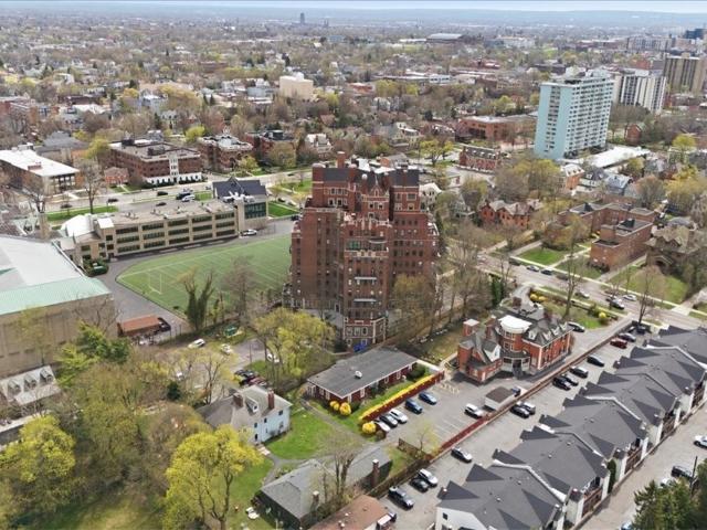 800 W Ferry Street # 9C