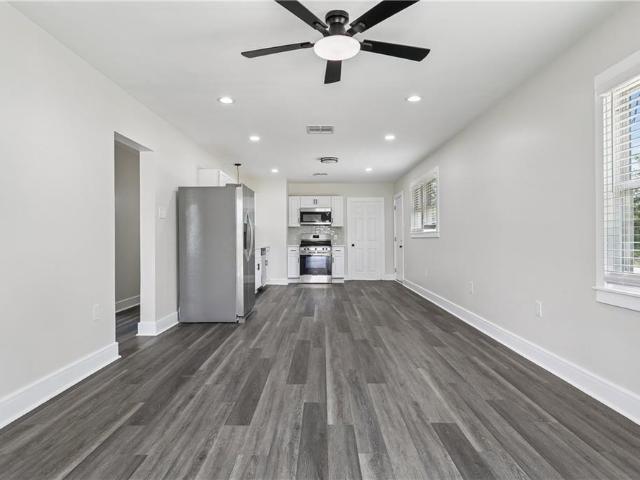 800 West Drive