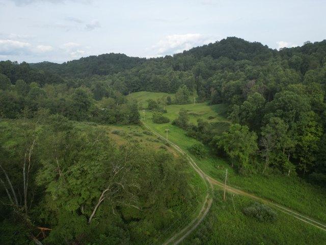 800 Wizardism Run Rd, Salem, WV 26426