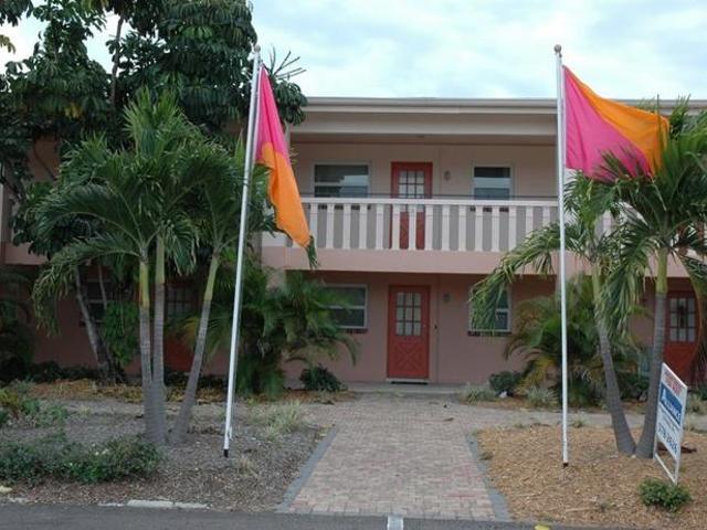 800 Tyrone Blvd N #F 1, Saint Petersburg, FL 33710