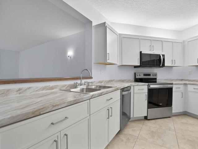 800 Uno Lago Dr, Unit 102, Juno Beach, FL 33408 | MLS #R11155