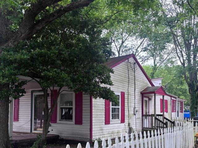 800 Vardaman Street