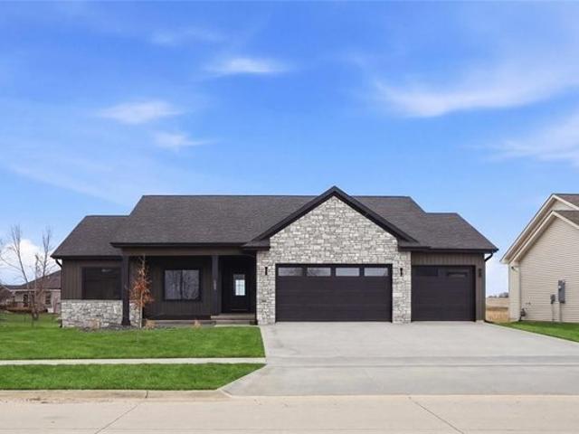 800 Yorkshire St, North Liberty, IA 52317