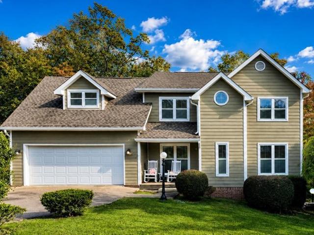 8014 Woodstone Dr, Hixson, TN 37343