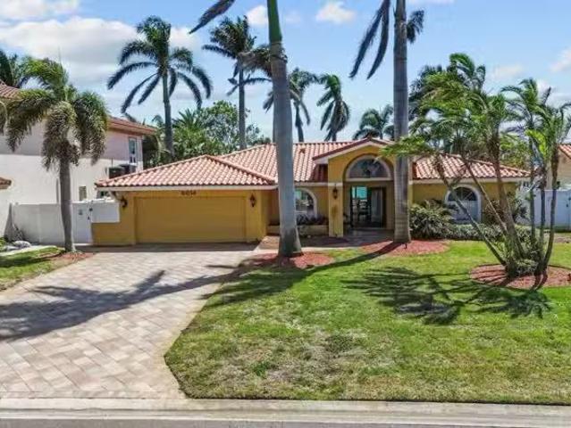 8014 12th Ave S, Saint Petersburg, FL 33707 MLS TB8371819