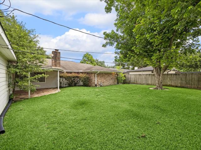 8015 Burning Hills Dr, Houston, TX 77071 | MLS #20553