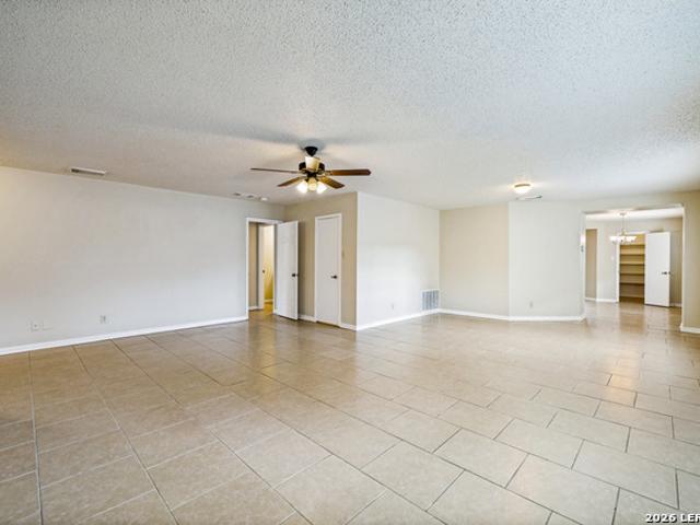 8015 Chestnut Gate Dr
