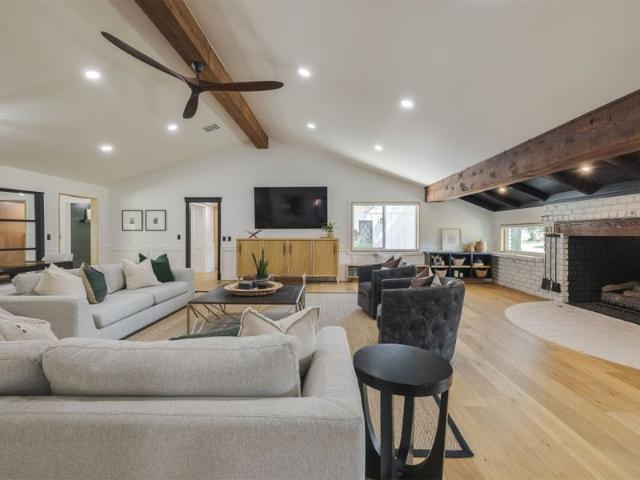 8015 Glenwood Avenue, Oklahoma City, US, OK