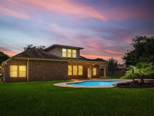 8015 Ravens Point Dr, Richmond, TX 77406