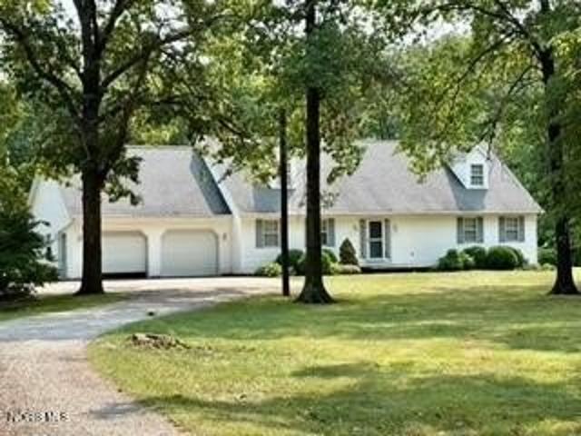 8015 Stever Rd, Defiance, OH 43512