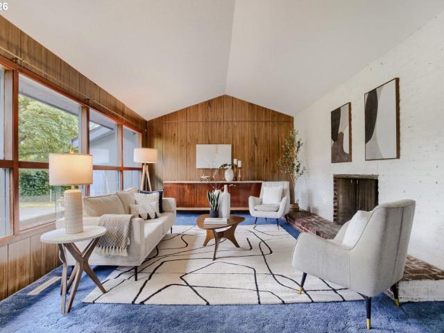 8015 sw fairway dr