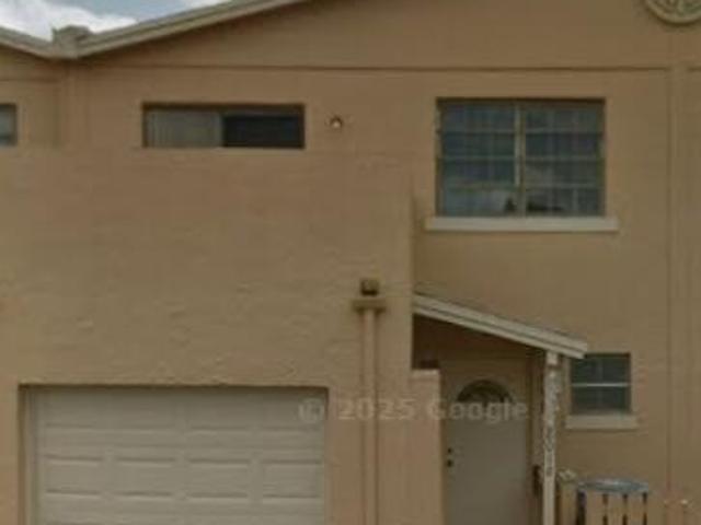 8016 NW 27th Ct, Sunrise, FL 33322