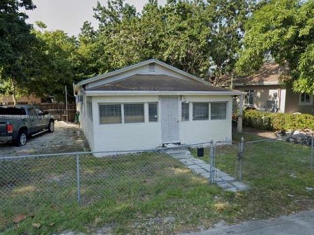 8016 NW 9th Ave, Miami, FL 33150