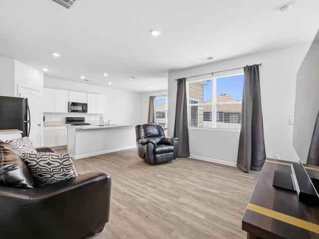 8016 Craighead Dr