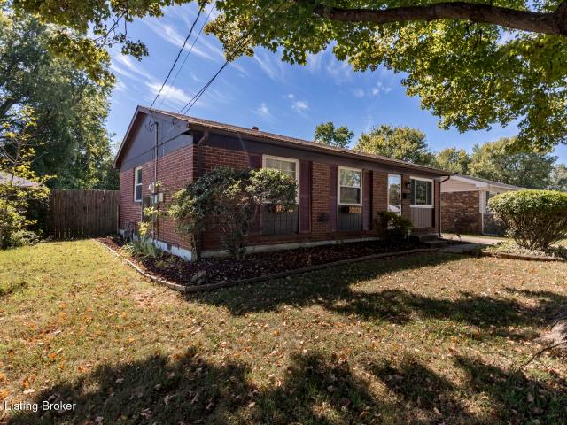 8016 Edsel Ln