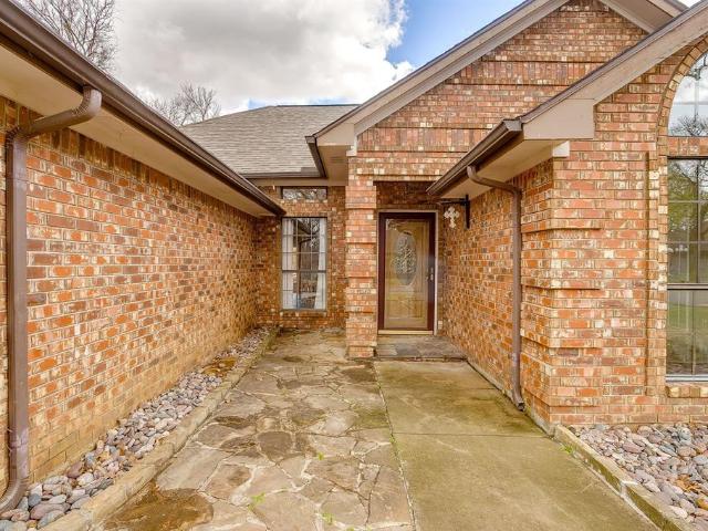 8016 Kendra Ln, North Richland Hills, TX 76182 | MLS #21207 | Compass