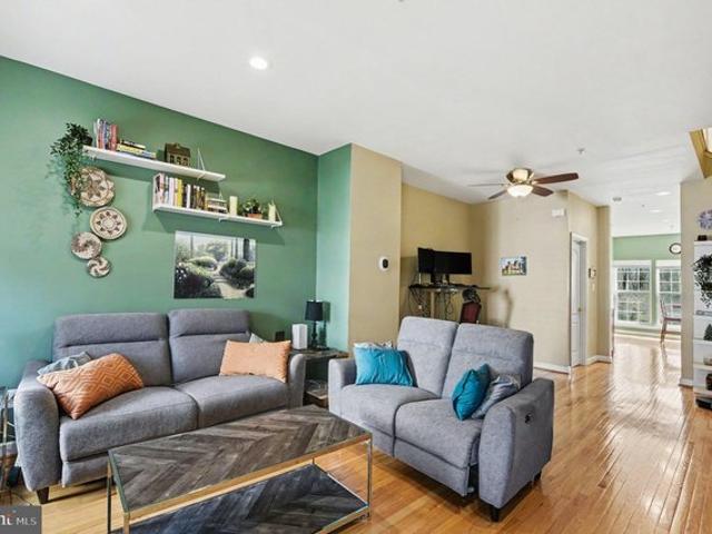 8016 Pennington Dr, Laurel, MD 20724