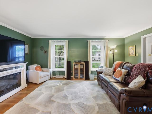 8016 Queen Scot Drive