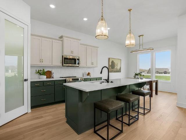 8016 SE Hoot Owl St, Blue Springs, MO 64014 | MLS #2610