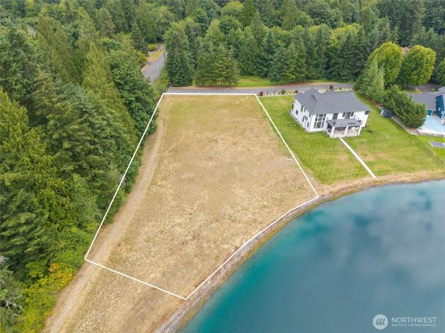8017 Ski View Lane SW
