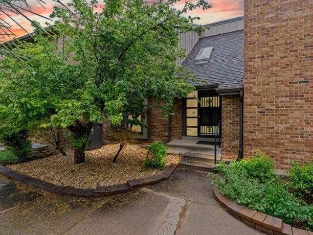 8018 E Phillips Cir, Centennial, CO 80112