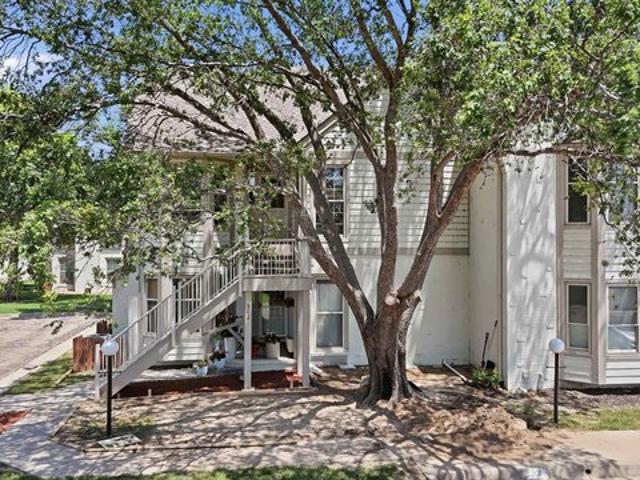 8018 E Woodspring Way, Wichita, KS 67226