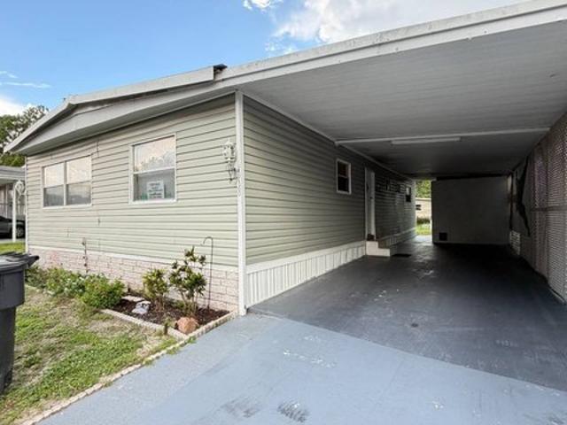 8018 Plaza Dr, Tampa, FL 33615