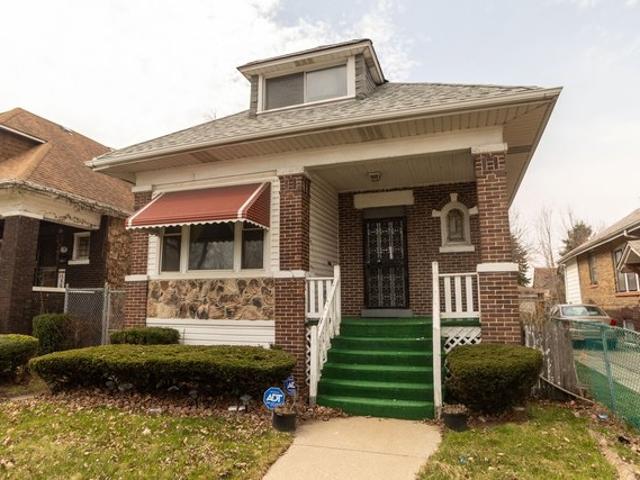 8018 S Bennett Ave, Chicago, IL 60617