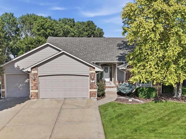 8018 W Palmetto St, Wichita, KS 67205