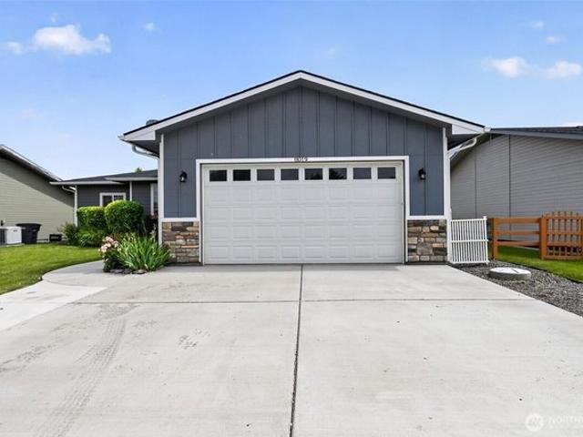 8019 Vialago Pkwy, Zillah, WA 98953