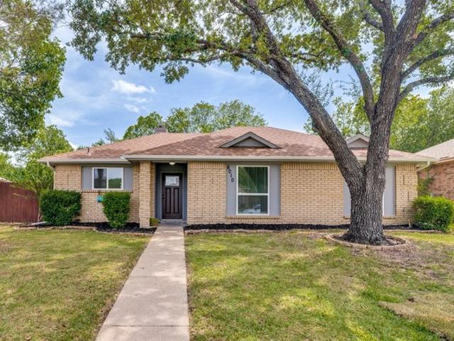 8010 Meadowlark Ln, Rowlett, TX 75088