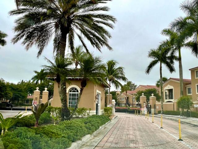 8010 N Nob Hill Rd, Unit 106, Tamarac, FL 33321 | MLS #B26003 | Compass
