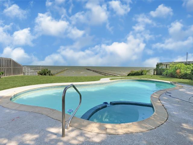 8010 Ocean Drive
