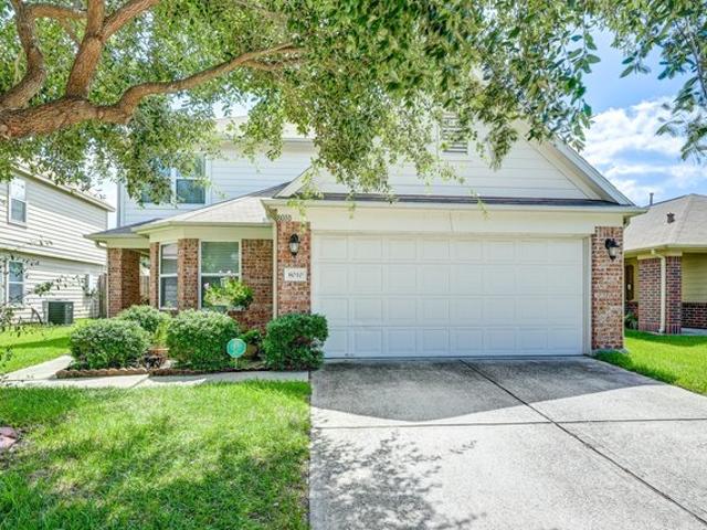8010 Pickling Ln, Baytown, TX 77521
