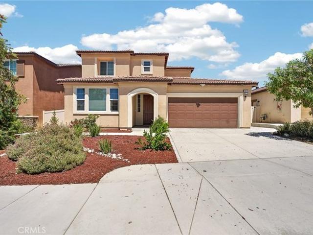 8010 Sorrento Way, Highland, CA 92346
