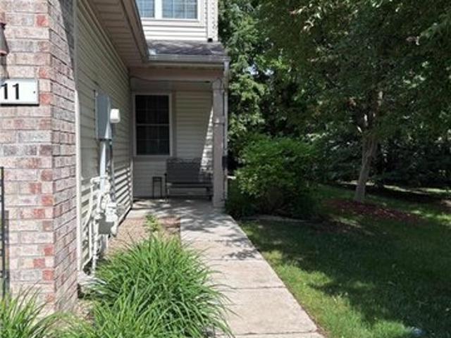 8011 Everest Ln N, Maple Grove, MN 55311