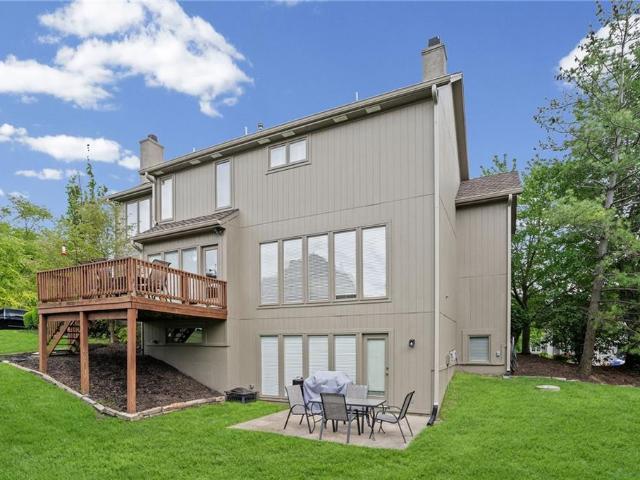 8011 Parkview Drive